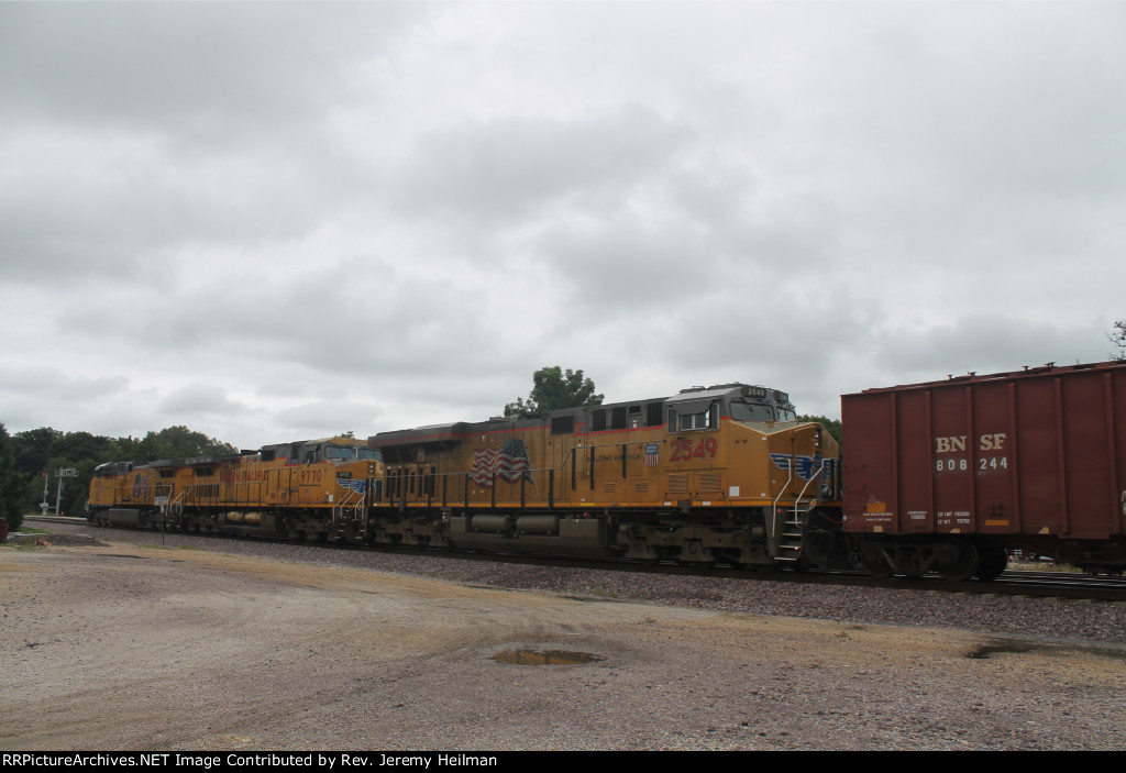 UP 6539 & others (3)